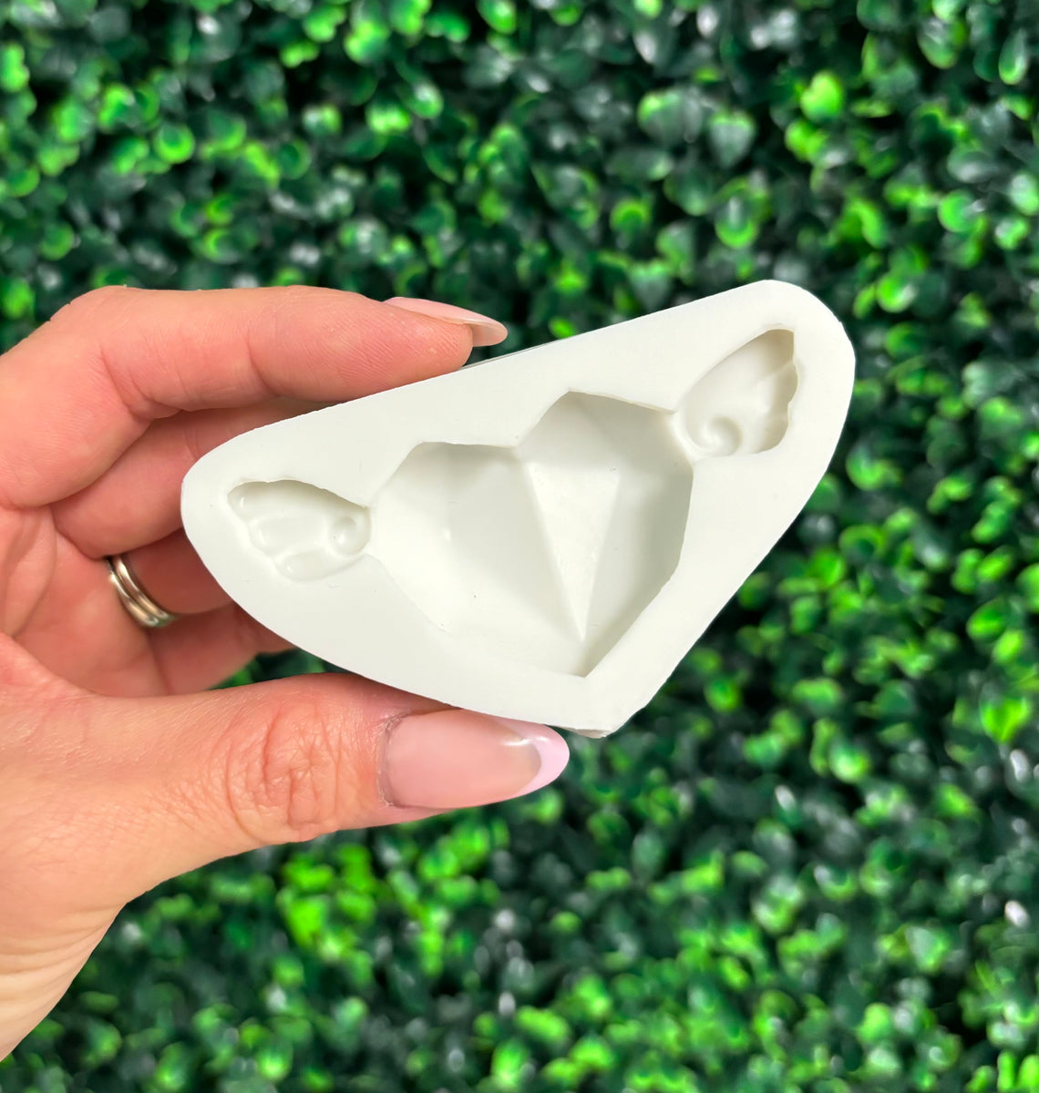 Geo Heart with Wings Mold – Crafty Cake Shop